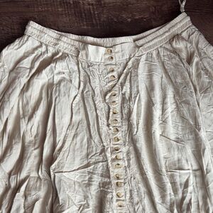 The Pyramid Collection | Skirts | The Pyramid Collection Elegant Beige ...